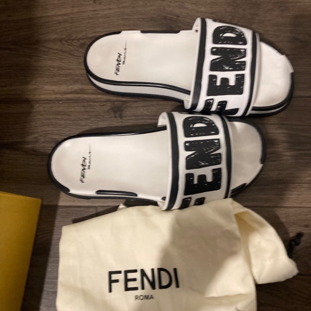 100% Authentic Fendi Slides - Gem
